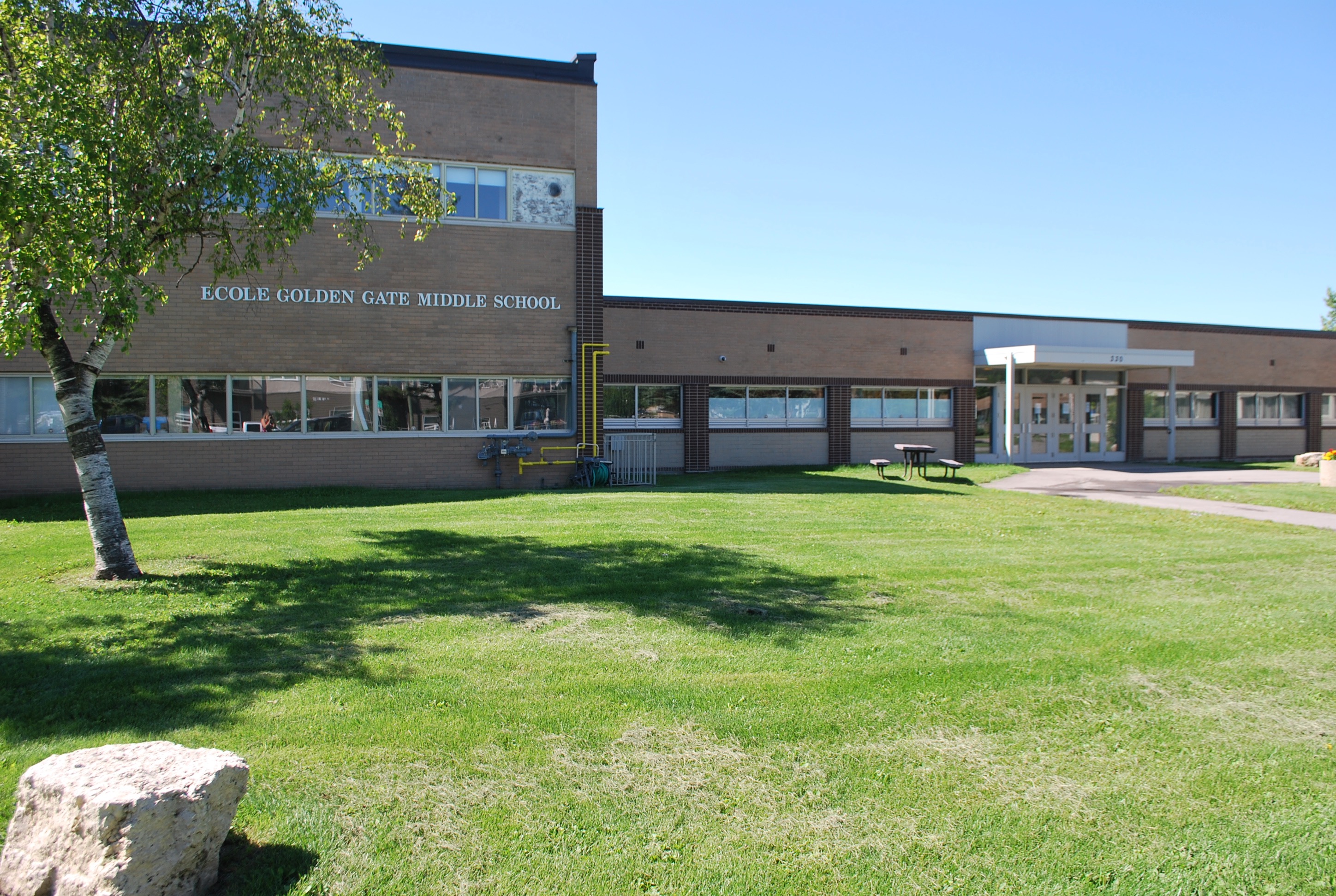 École Golden Gate Middle School - Golden Gate Middle School